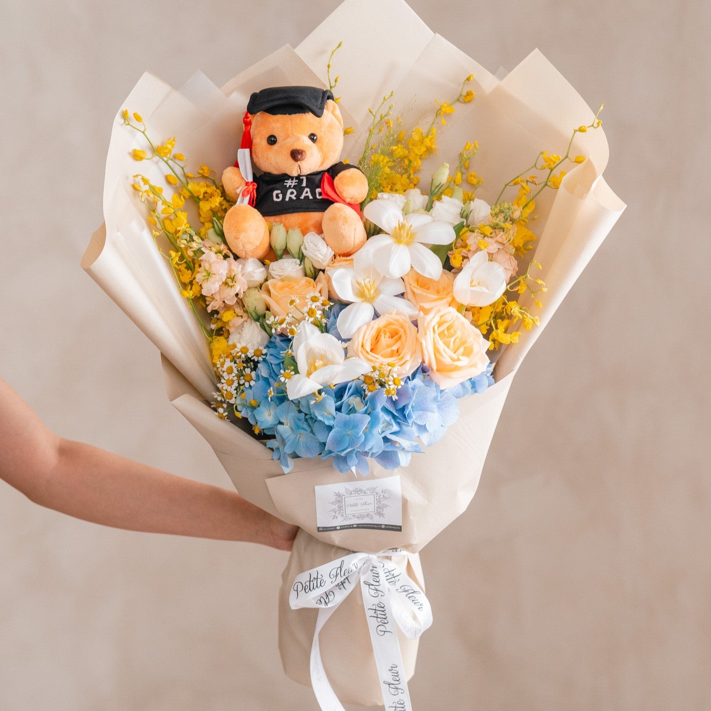 Graduate's Joy | Bunga Buket | Petite Fleur
